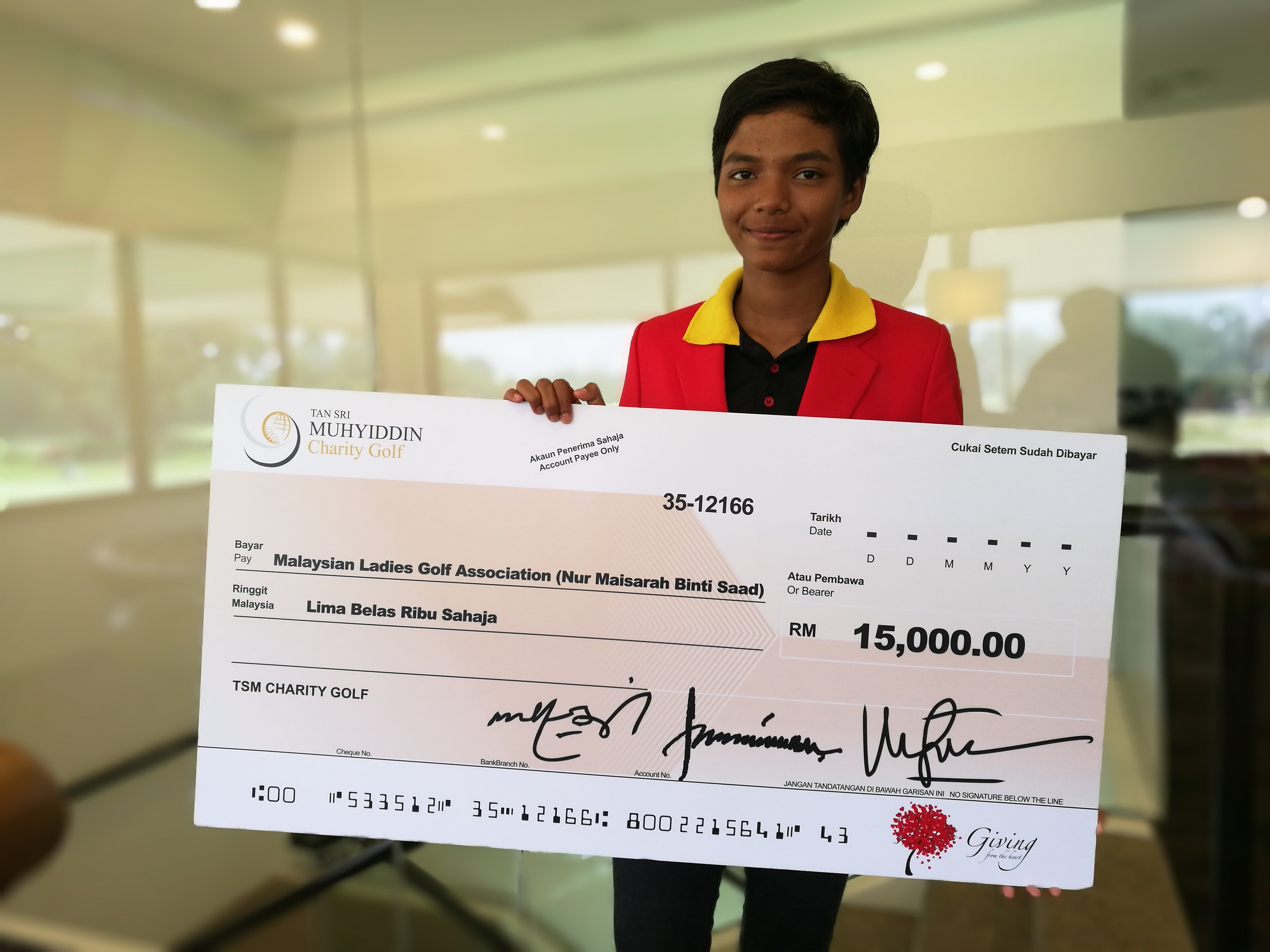 Majlis Penyerahan Cek TSMCG – MALGA (Nur Maisarah Bt Saad) – TSM ...